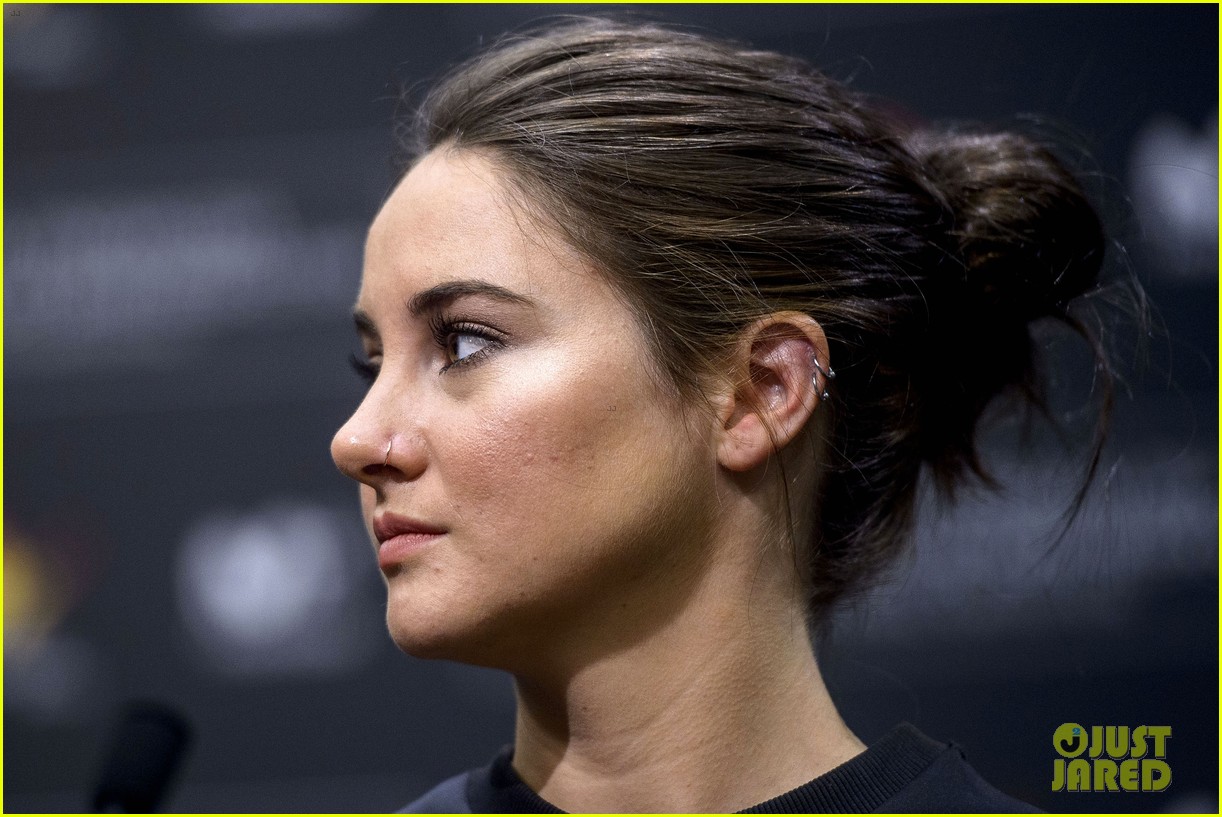 Joseph Gordon-Levitt & Shailene Woodley Promote 'Snowden' at San ...