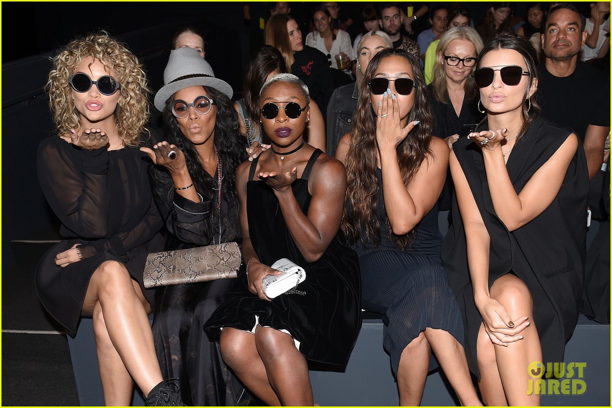 Maria Sharapova & Emily Ratajkowski Are Classic in Black at Vera Wang ...