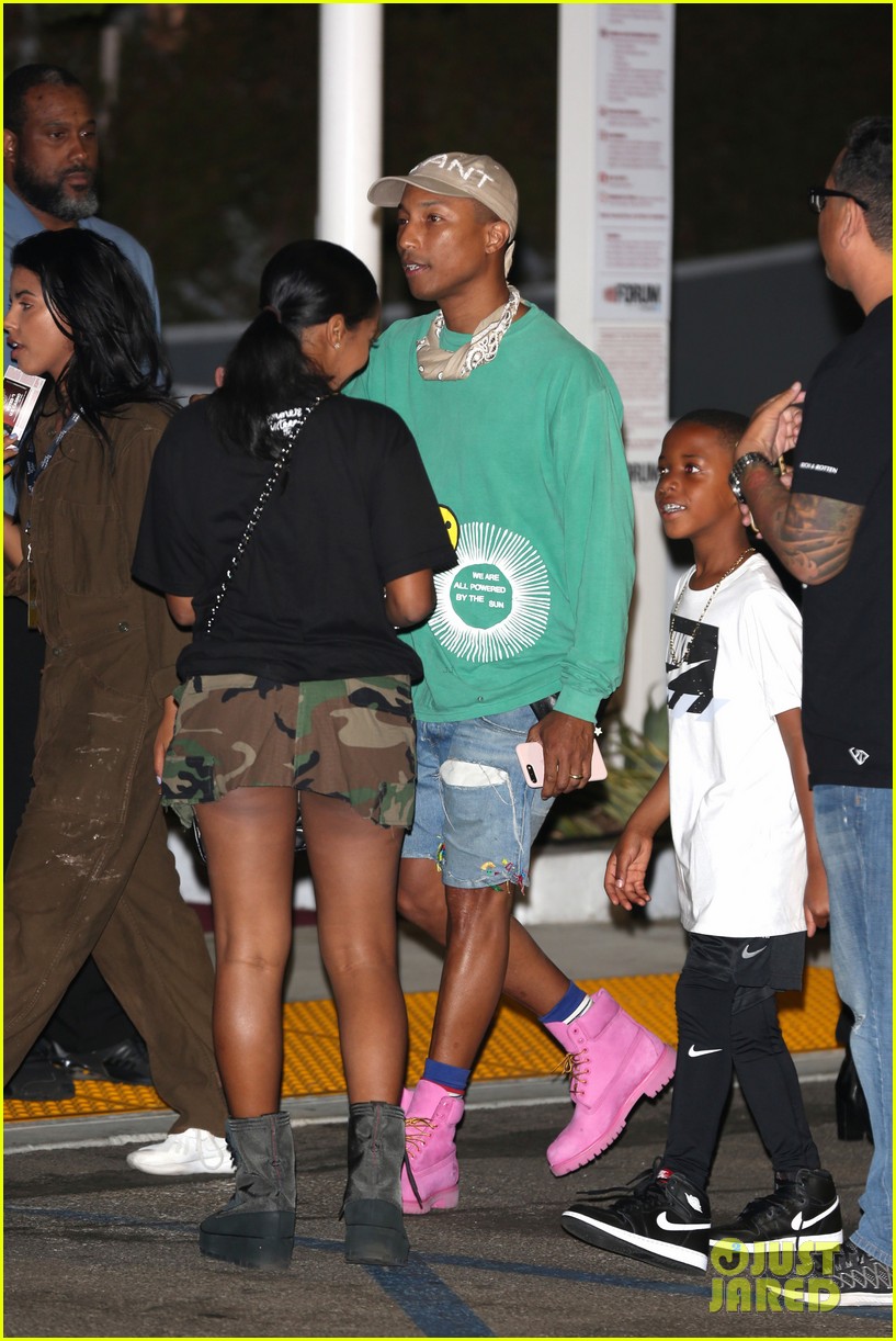 Gwen Stefani & Pharrell Williams Hit Up Drake's Concert!: Photo 3773033 ...