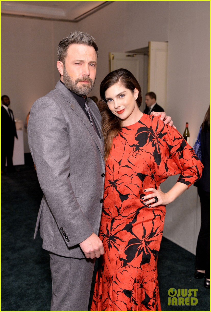 Ben Affleck Helps Honor Anna Kendrick at Elle Women In Hollywood Awards ...