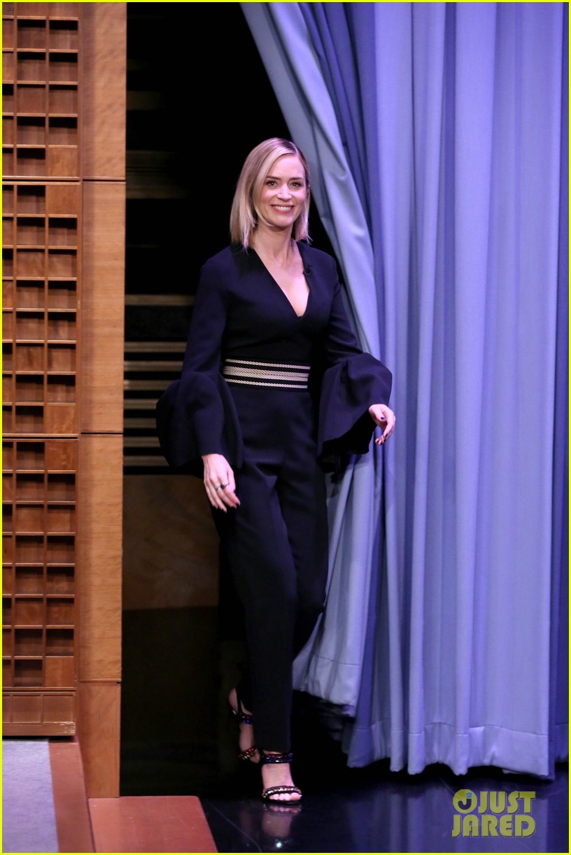 Emily Blunt Plays Box Of Lies with Jimmy Fallon! (Video): Photo 3777489 ...