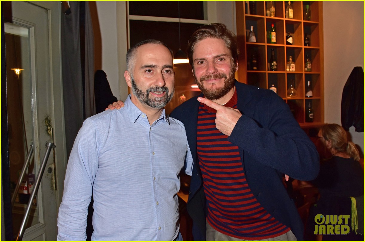 Daniel Bruhl Celebrates Launch Of Bar Raval Online!: Photo 3779341 ...