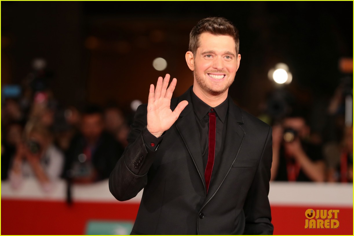 Michael Bublé Debuts Official 'Nobody But Me' Music Video - Watch Now ...