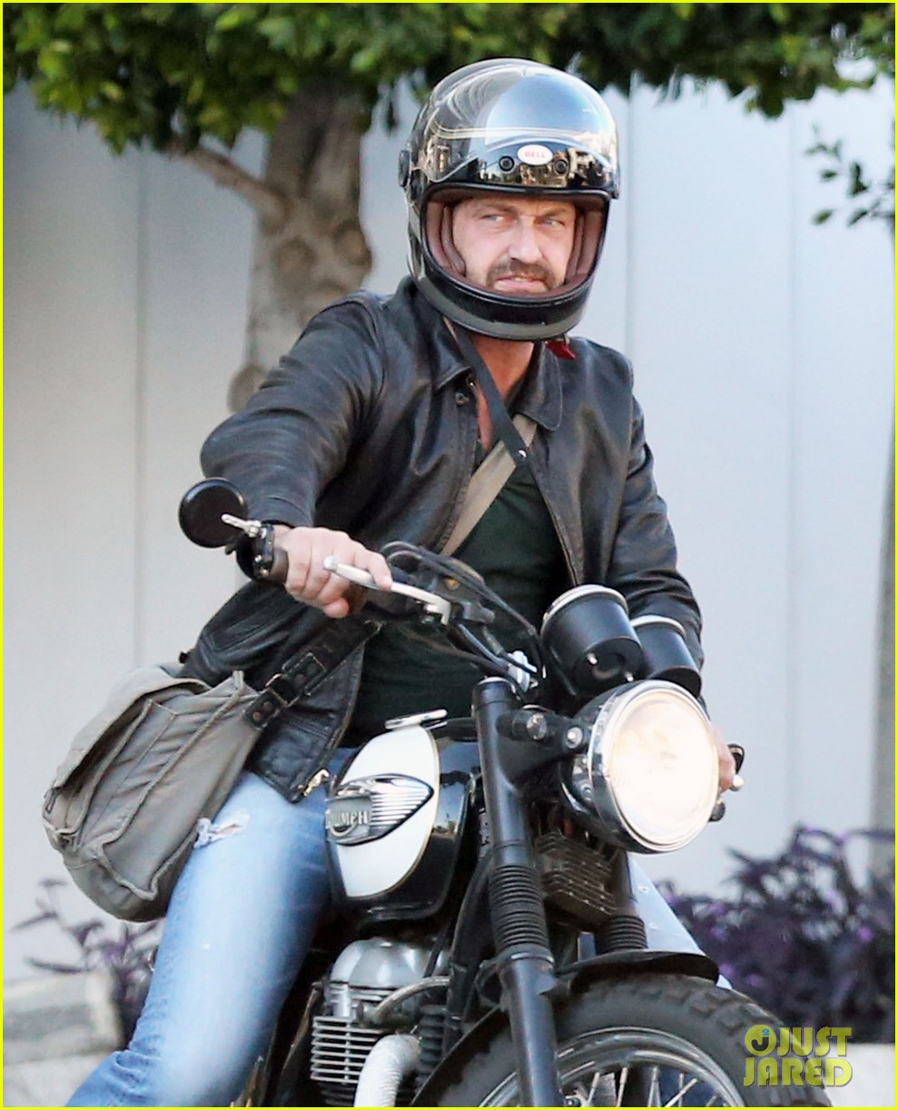 Photo: gerard butler motorcycle ride los angeles 12 | Photo 3783593 ...