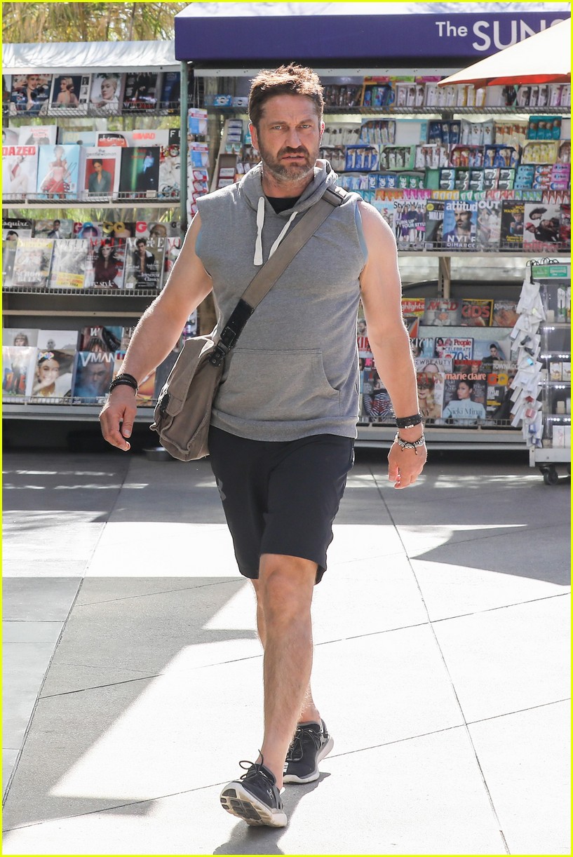 Gerard Butler Gets in SoulCycle Workout: Photo 3789836 | Gerard Butler ...