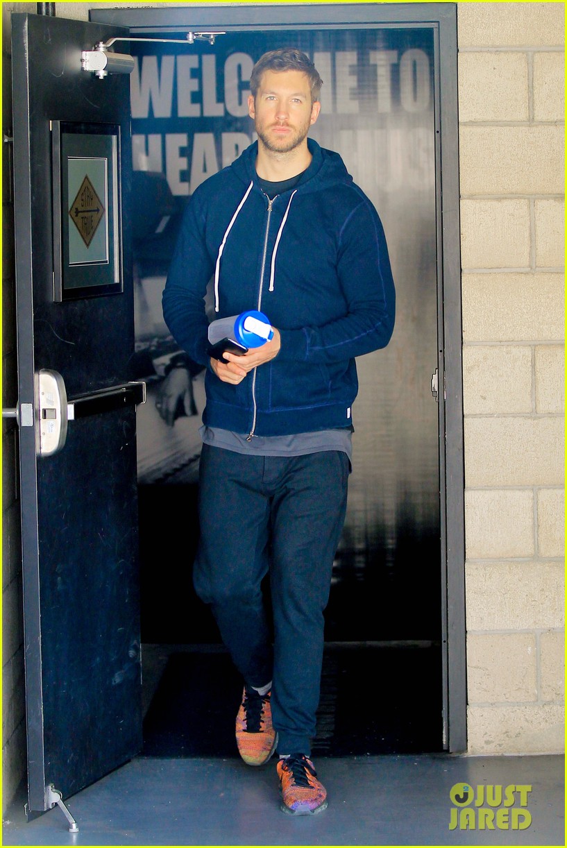Photo: calvin harris stays hydrated gym workout 16 | Photo 3784172 ...