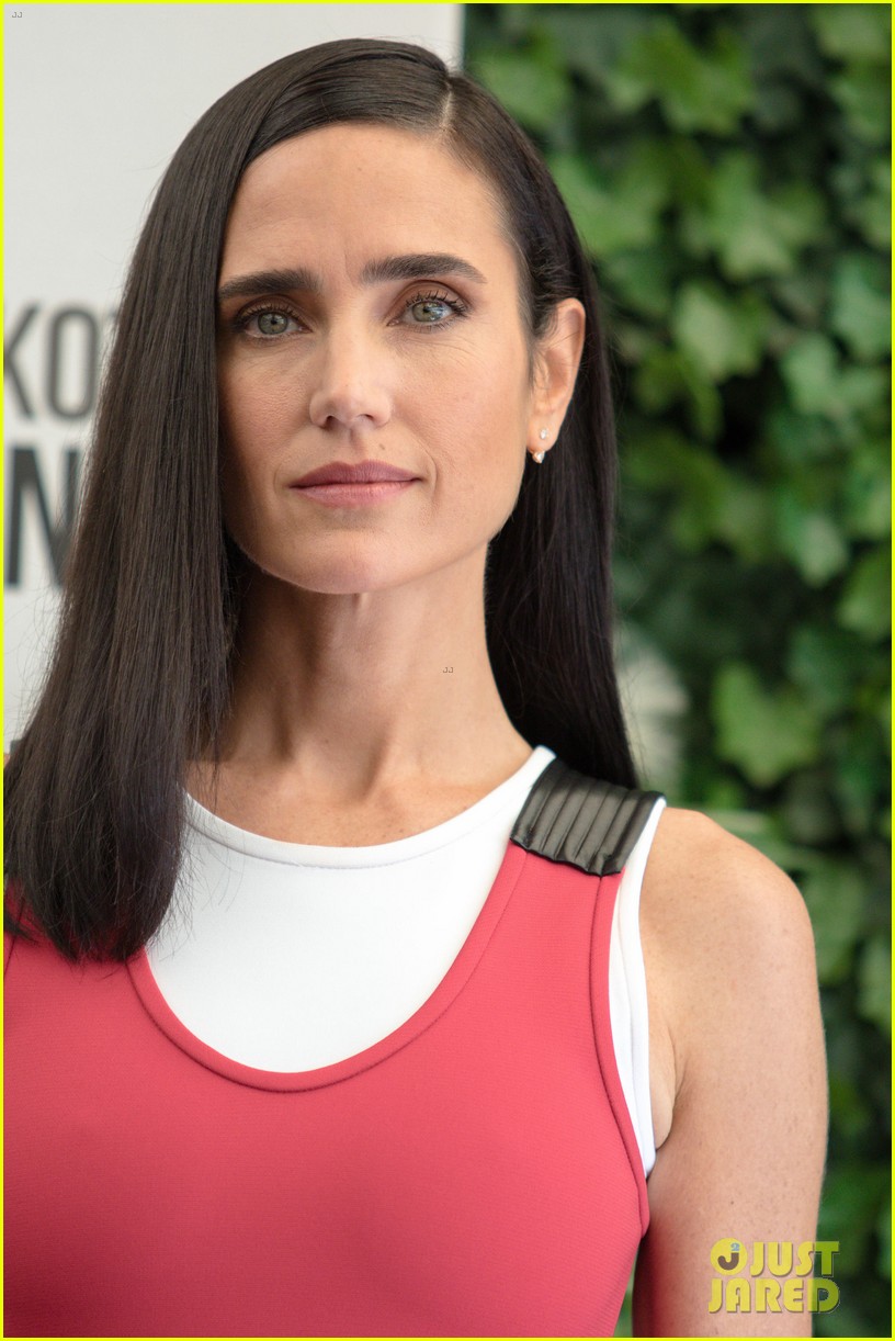 Jennifer Connelly Says Ewan McGregor Was 'Very Confident' Directing ...