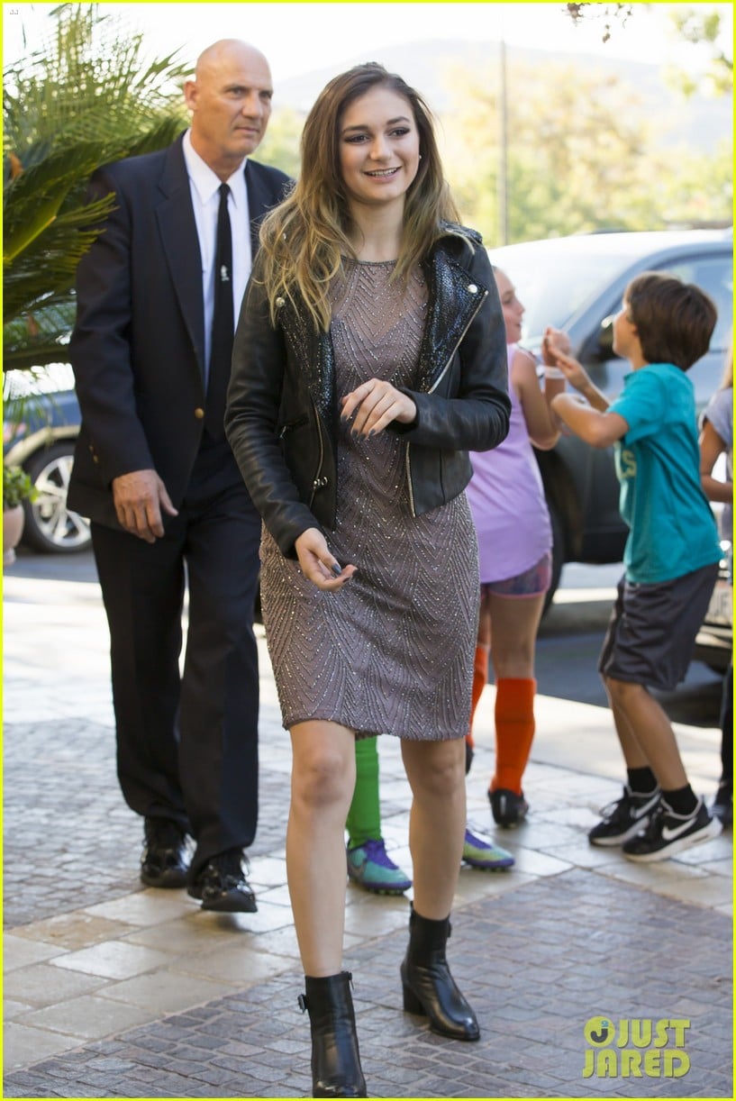 Daya Admits Her Mom Still Gives Her a Curfew!: Photo 3786575 | Pictures ...