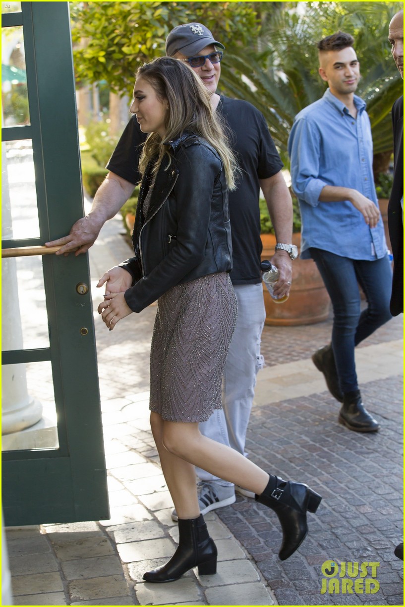 Daya Admits Her Mom Still Gives Her a Curfew!: Photo 3786580 | Photos ...