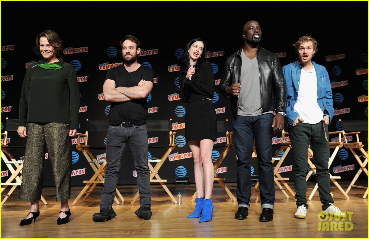Finn Jones, Krysten Ritter, & More Rep Marvel at NYCC 2016: Photo 3781511 | Charlie Cox, David ...
