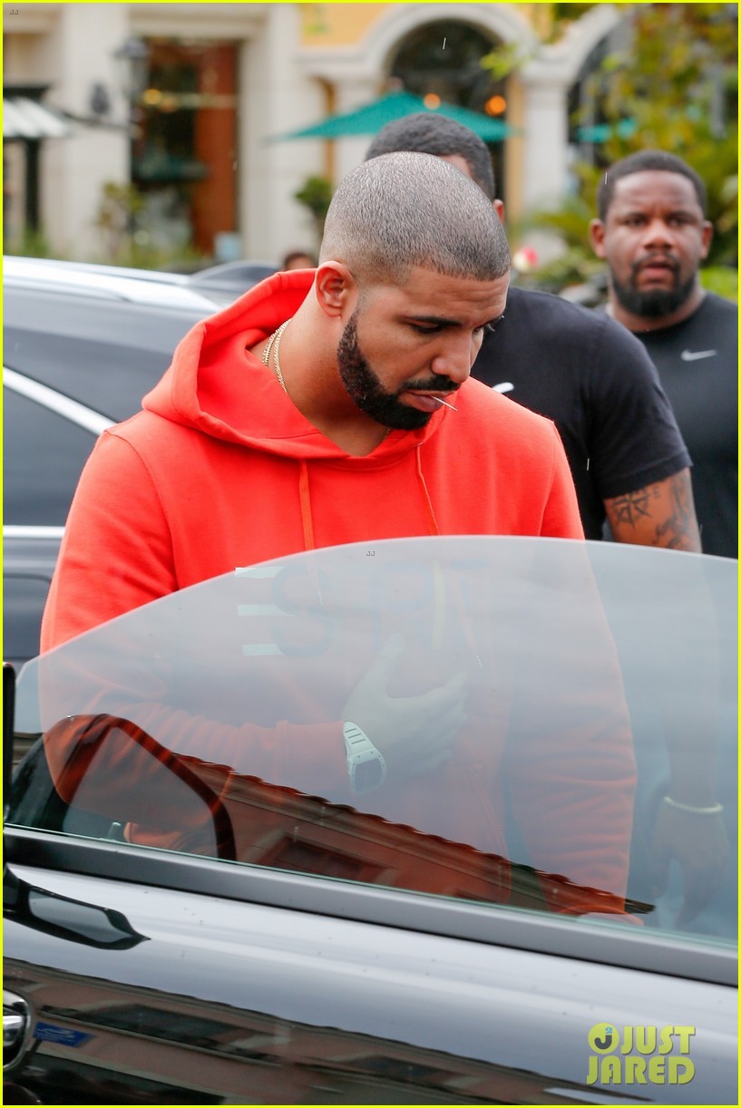 Drake Wears Matching Orange Sweats to Lunch with Friends: Photo 3795300 ...