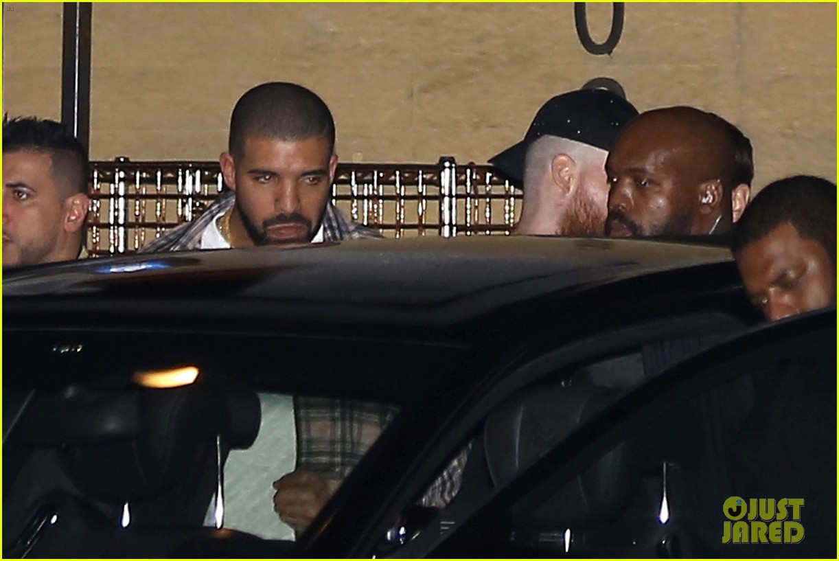 Drake Spends His Birthday at Dinner with His Mom!: Photo 3793826 ...