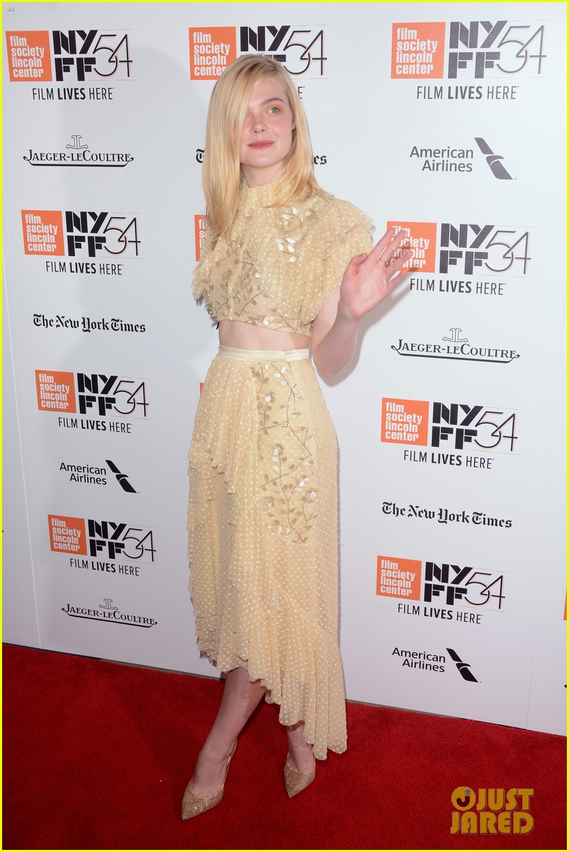 Elle Fanning & Annette Bening Premiere '20th Century Women' at New York ...