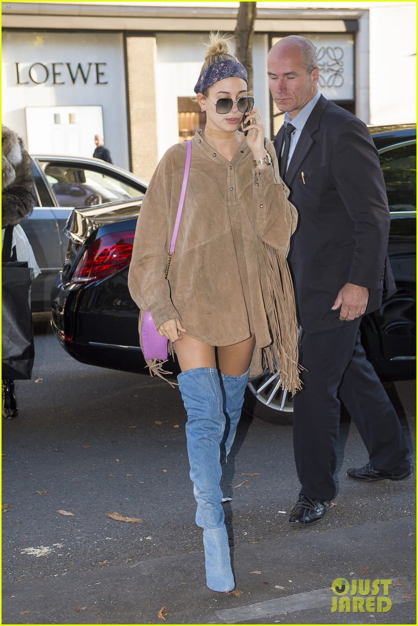Hailey Baldwin Is Super Excited For Halloween!: Photo 3778584 ...