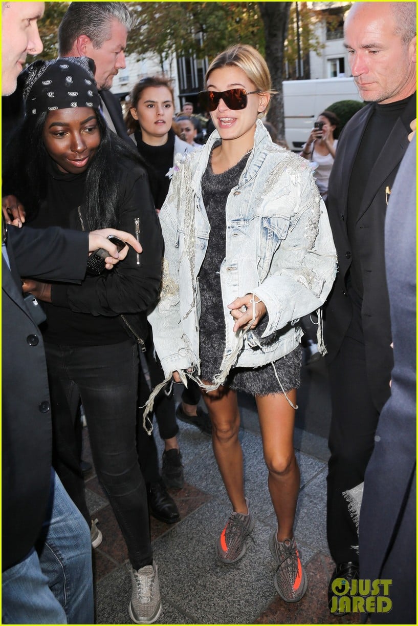 Hailey Baldwin Is Super Excited For Halloween!: Photo 3778603 ...
