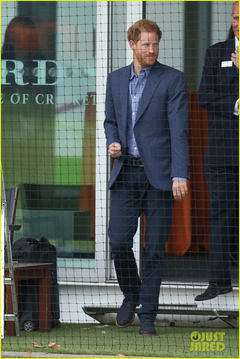 Prince Harry Adorably Goofs Around While Playing Soccer! (Video): Photo ...