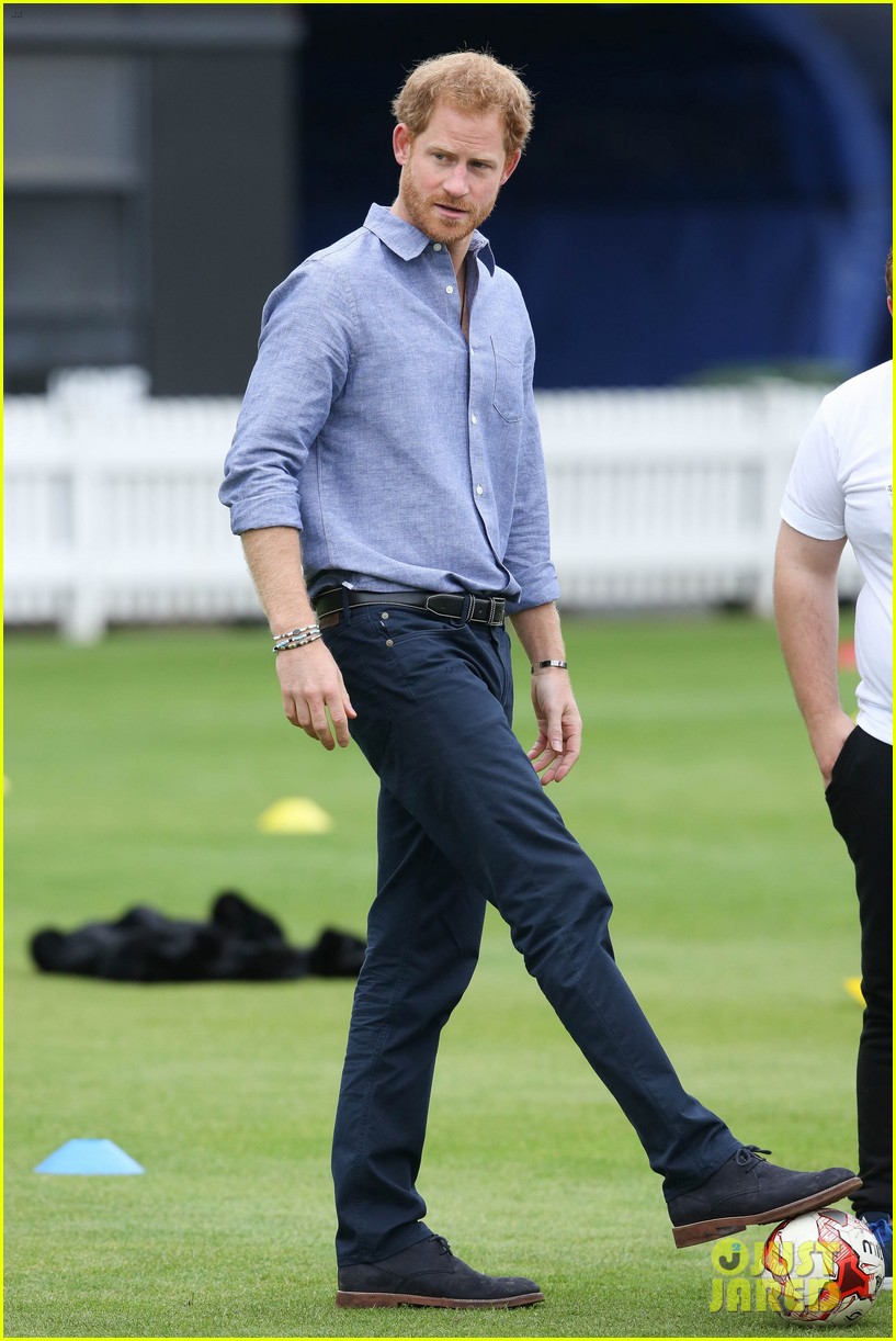 Prince Harry Adorably Goofs Around While Playing Soccer! (Video): Photo ...