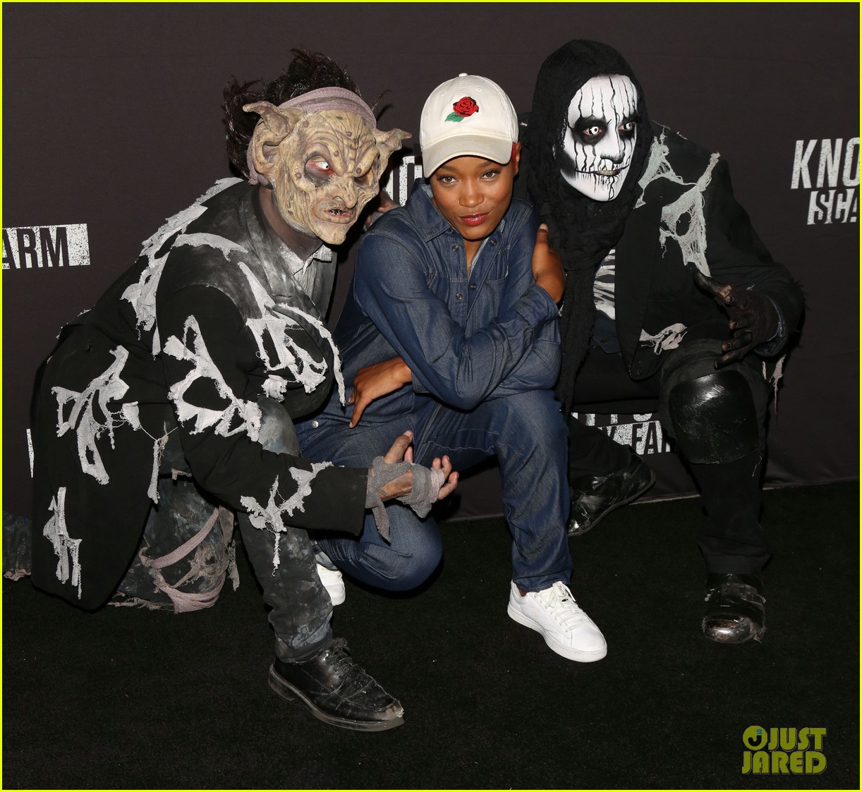 Vanessa Hudgens & Austin Butler Brave the Scares at Knott's Scary Farm ...