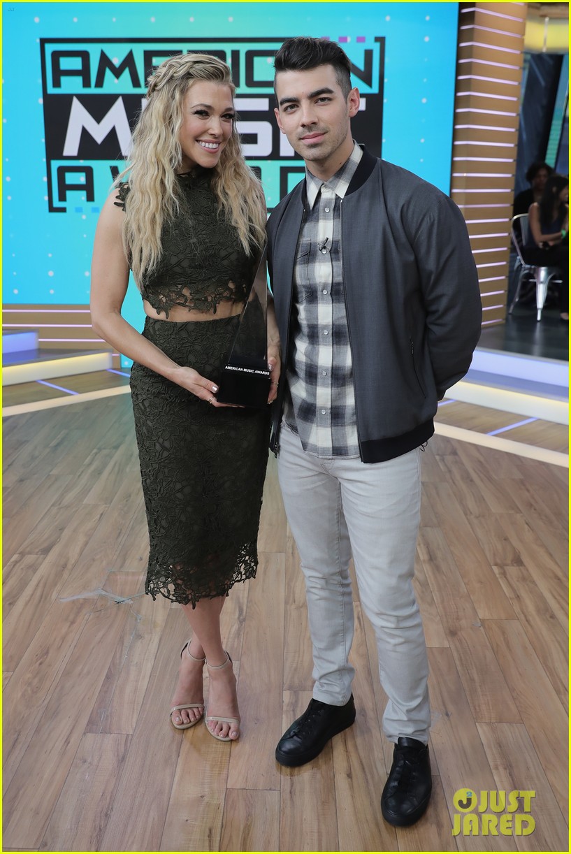 Joe Jonas & Rachel Platten Announce AMA 2016 Nominations: Photo 3782300 ...