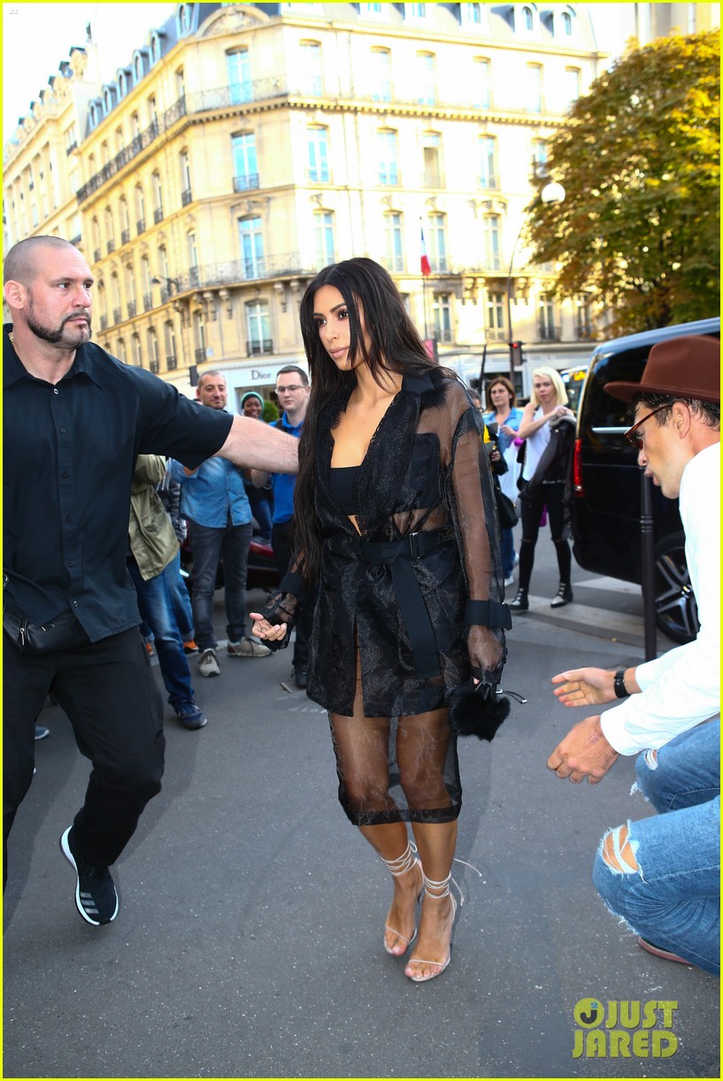Kim Kardashian's Bodyguard Pascal Duvier Comments on Gunpoint Robbery ...