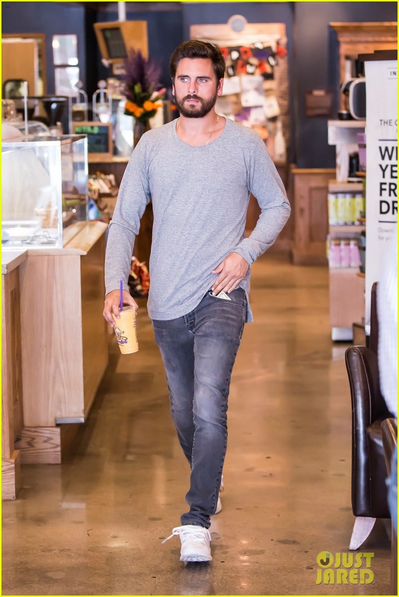 Scott Disick Brings Back Lord Disick in New 'Keeping Up' Clip - Watch ...