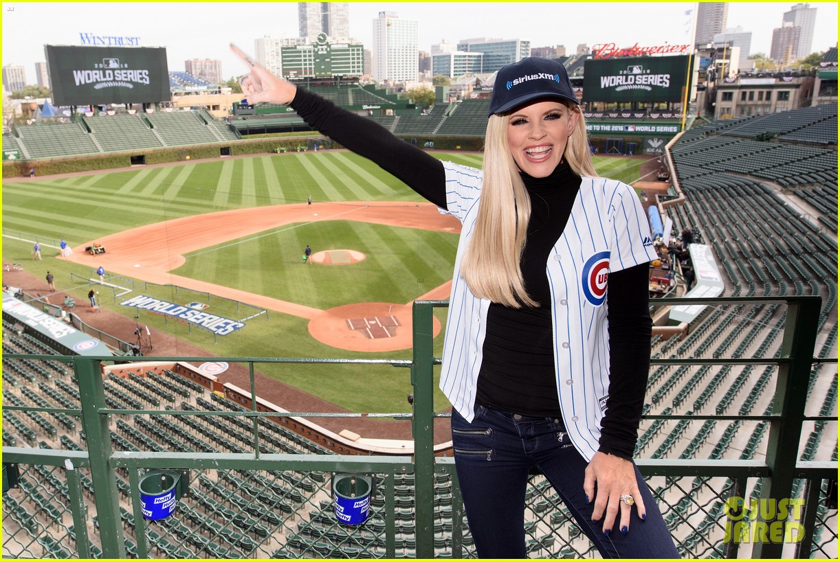 Jenny McCarthy Hosts Radio Show From Wrigley Field Before Game 3 of ...