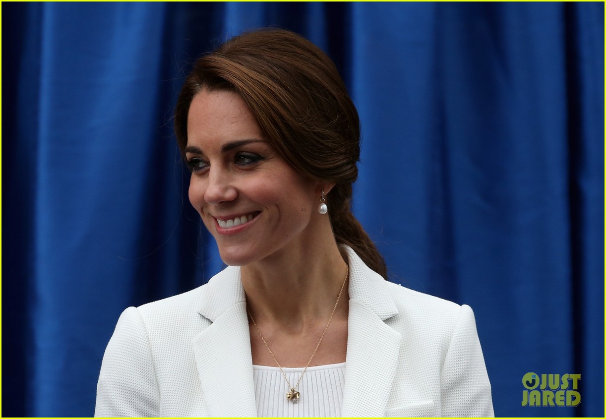 Kate Middleton & Prince William's Canada Visit Leads to $100,000 ...
