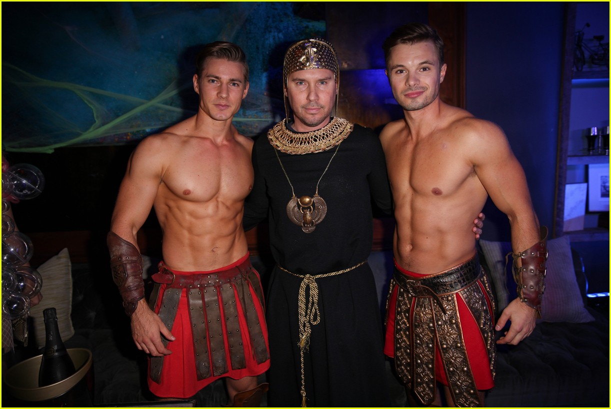 Nina Dobrev & Taylor Lautner Both Dress as Ryan Lochte for Matthew ...