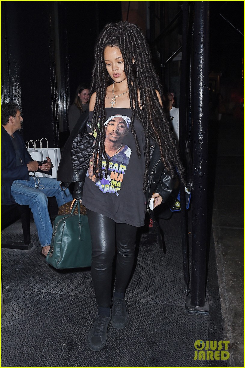 Rihanna Debuts Long Dreadlocks After Paris Fashion Week Trip: Photo ...