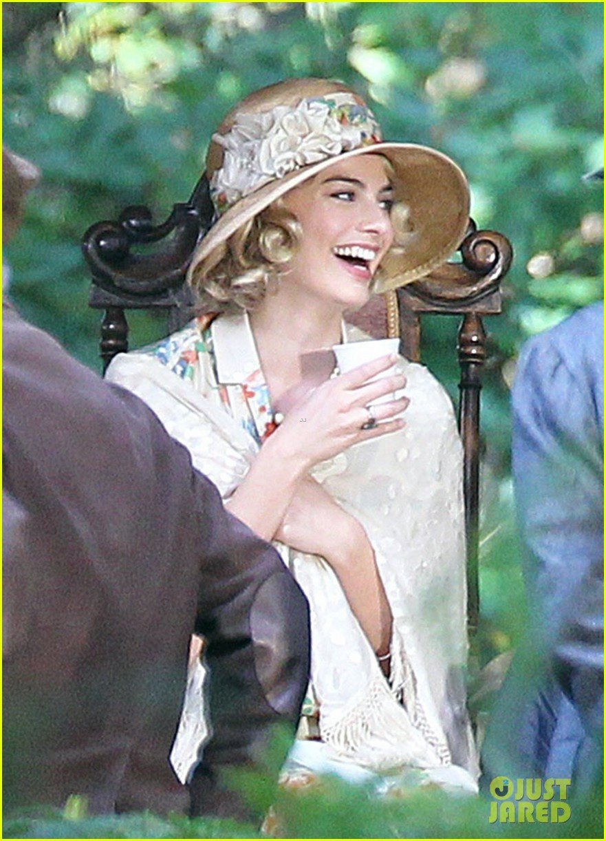 Margot Robbie Gets Into Character for 'Christopher Robin' Movie: Photo ...