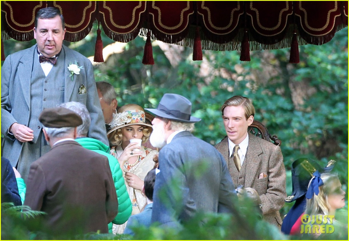 Margot Robbie Gets Into Character for 'Christopher Robin' Movie: Photo ...