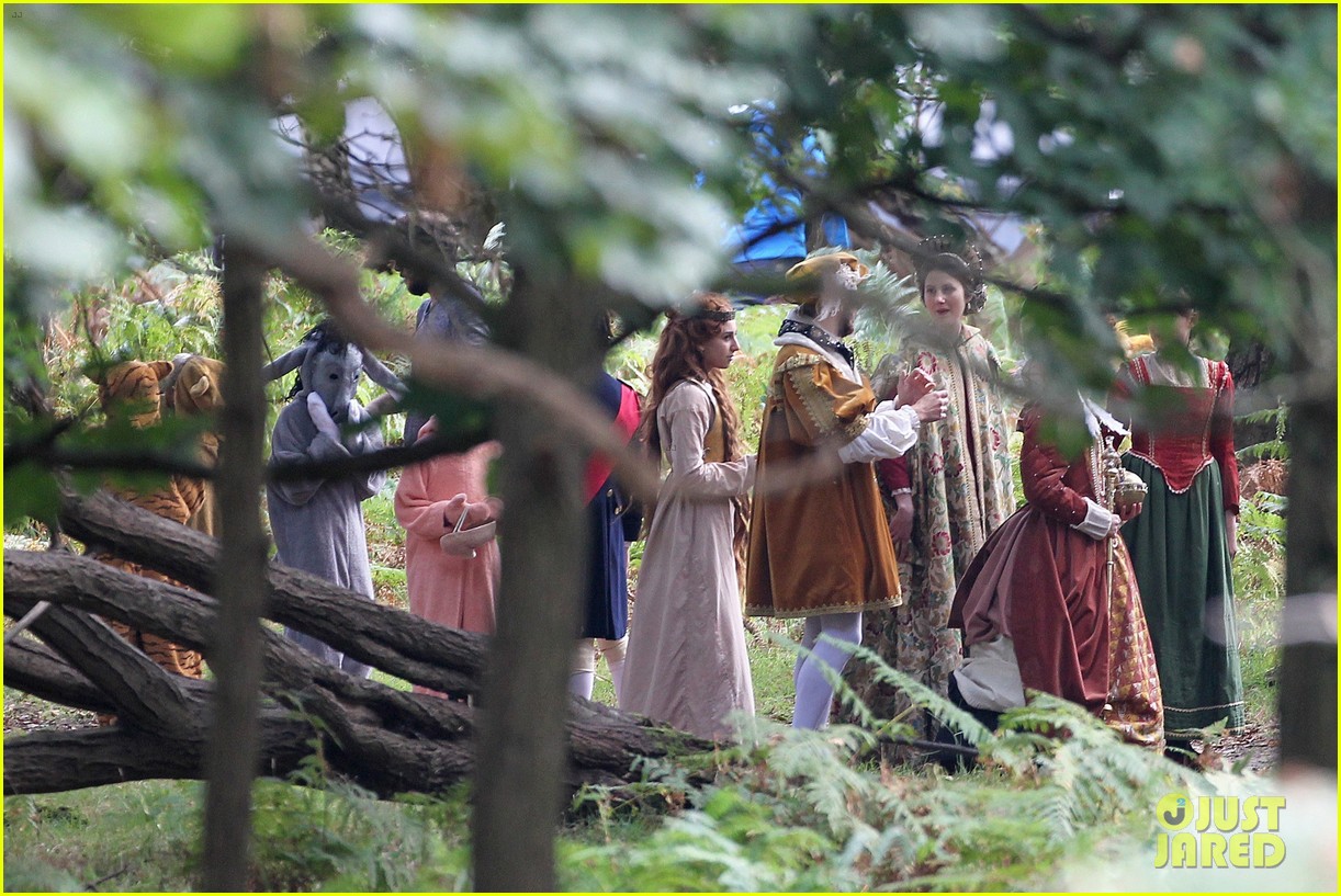 Margot Robbie Gets Into Character for 'Christopher Robin' Movie: Photo ...