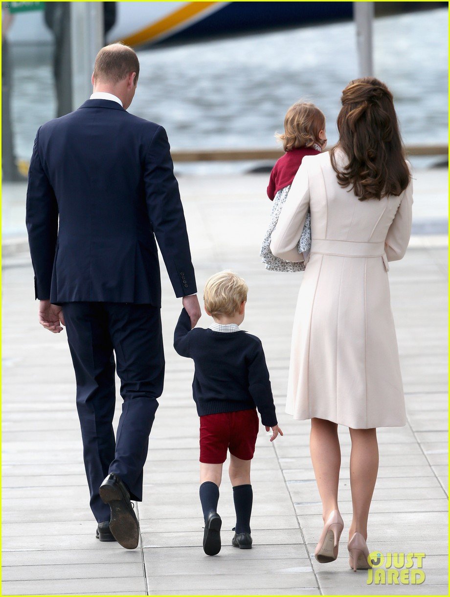 Prince William & Kate Middleton Wave Goodbye to Canada With Prince ...
