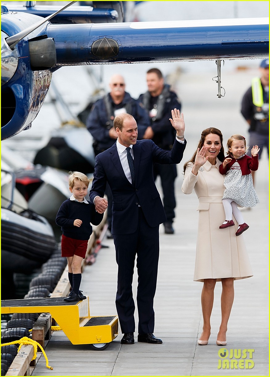 Prince William & Kate Middleton Wave Goodbye to Canada With Prince ...