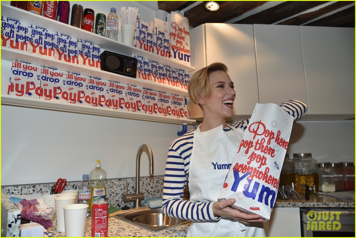 Scarlett Johansson & Hubby Romain Dauriac Open a Popcorn Shop!: Photo ...
