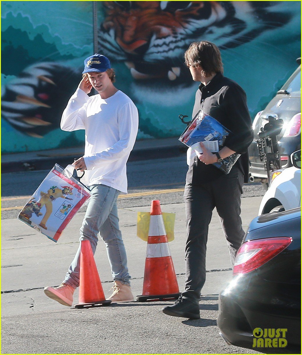 Patrick Schwarzenegger & Bella Thorne's Romantic Drama 'Midnight Sun ...