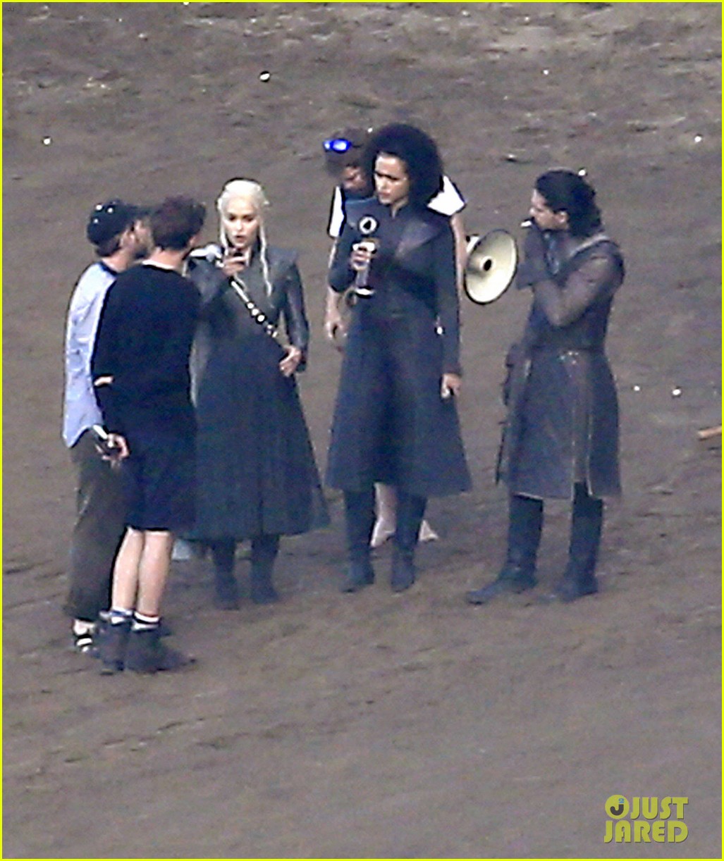 Two 'Game of Thrones' Characters Meet in Spoiler-Filled Set Pics: Photo ...