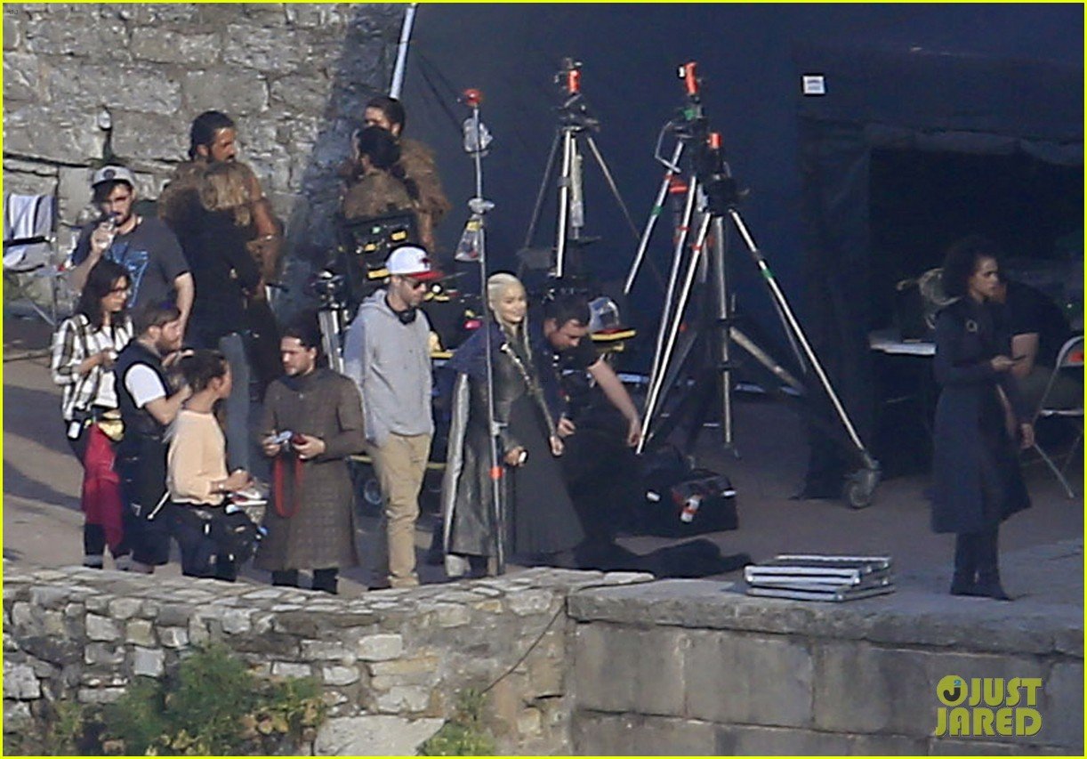 Two 'Game of Thrones' Characters Meet in Spoiler-Filled Set Pics: Photo ...