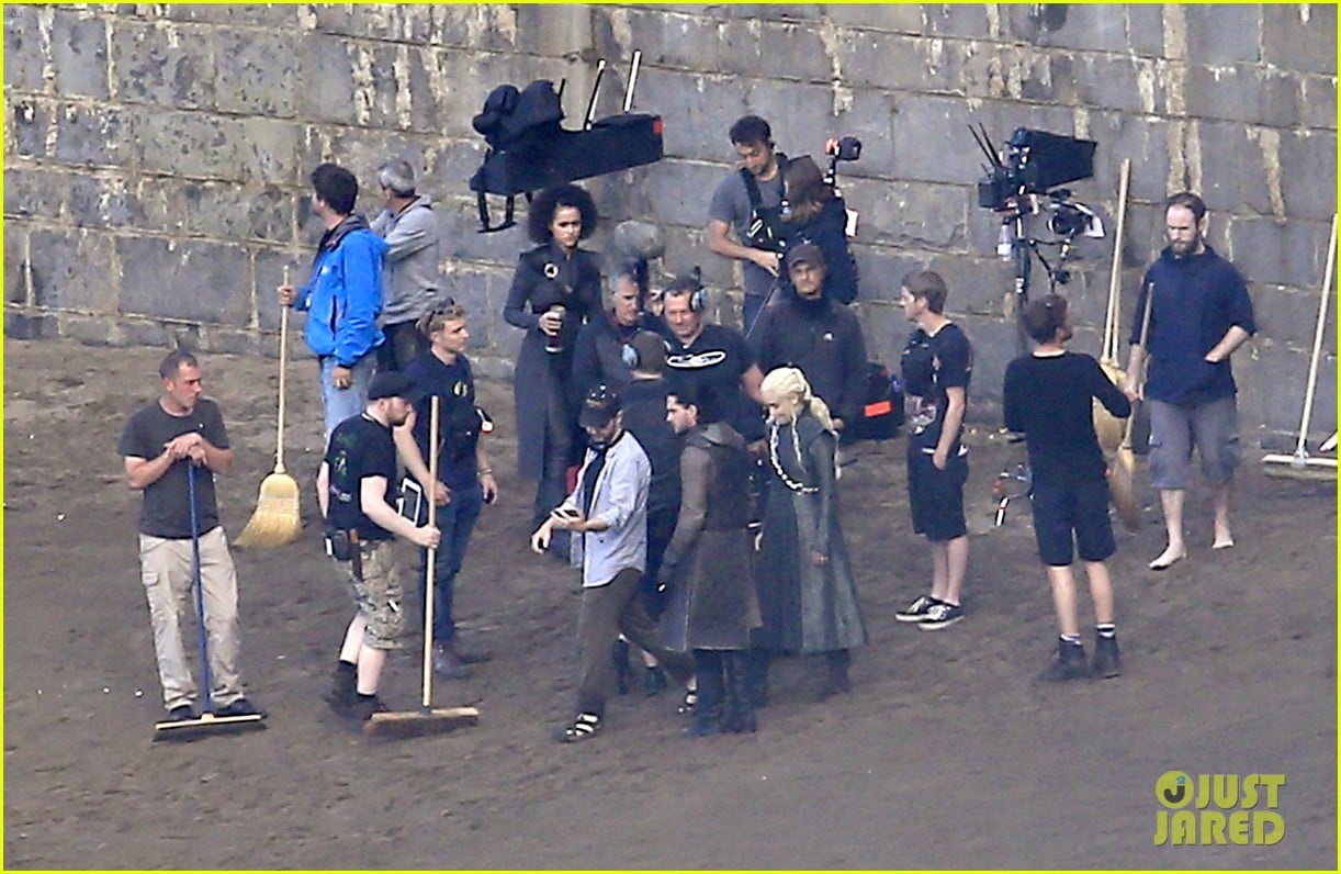 Two 'Game of Thrones' Characters Meet in Spoiler-Filled Set Pics: Photo ...