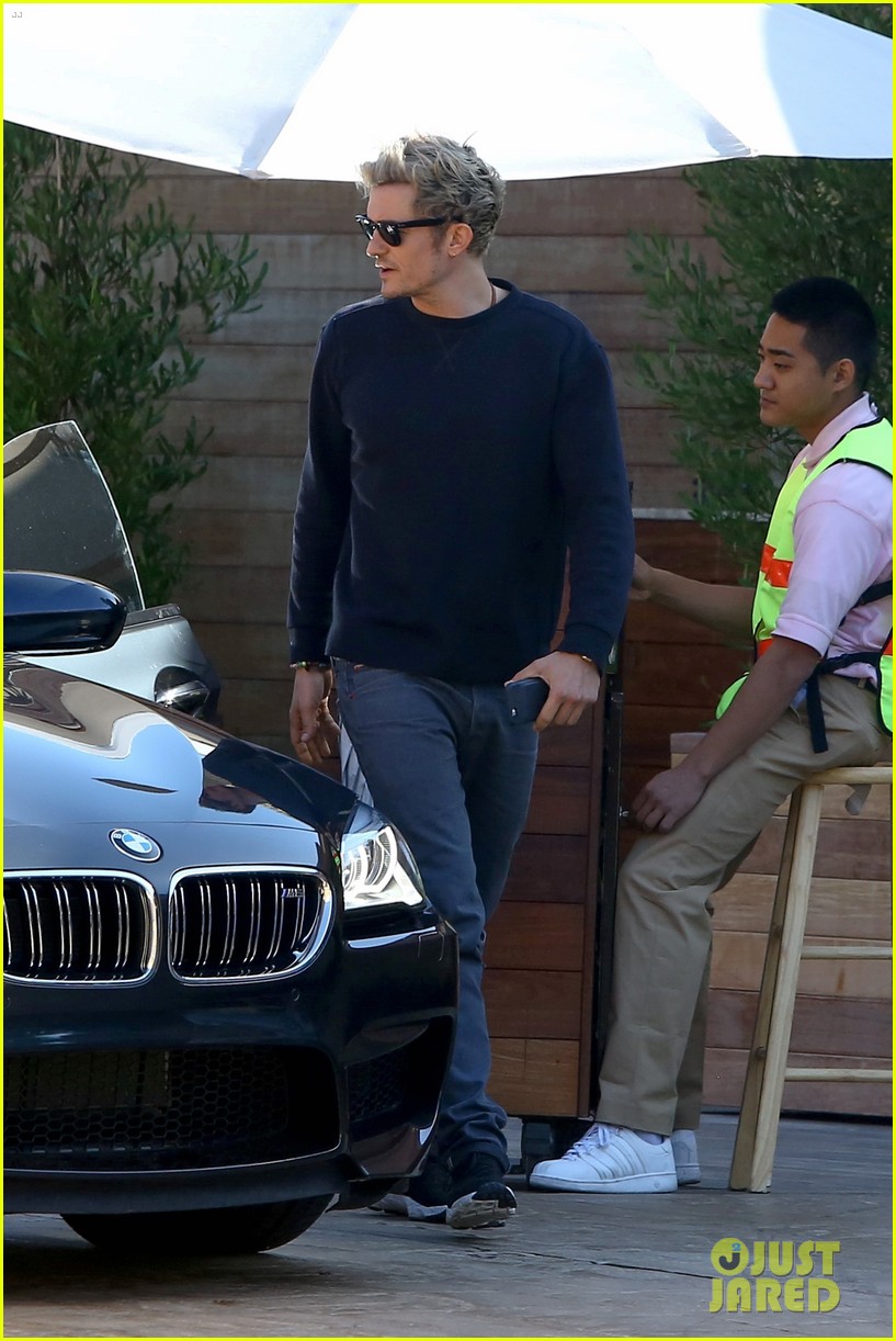 Orlando Bloom Puts His Blond Hair on Full Display at Lunch: Photo ...