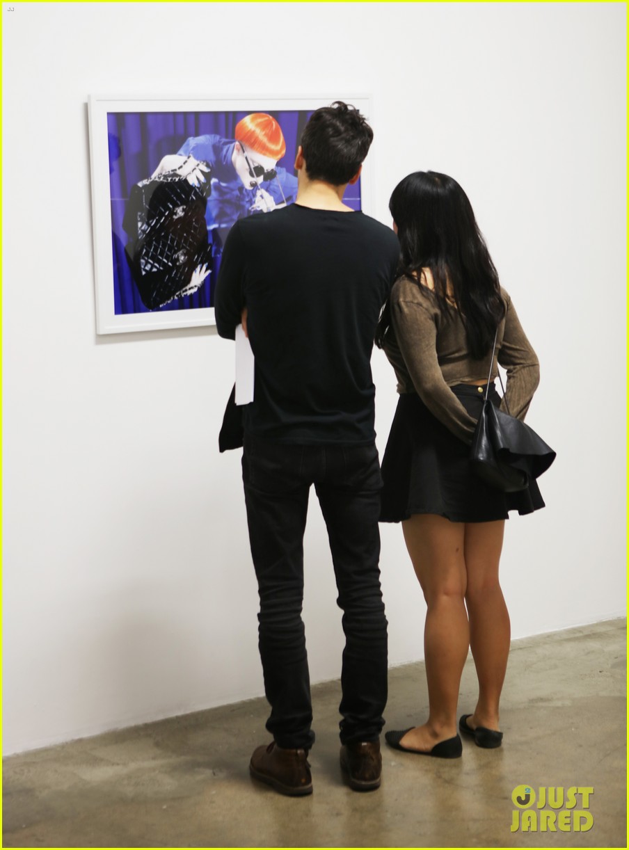 Miley Cyrus & Liam Hemsworth Support Pal Vijat Mohindra's Exhibition ...