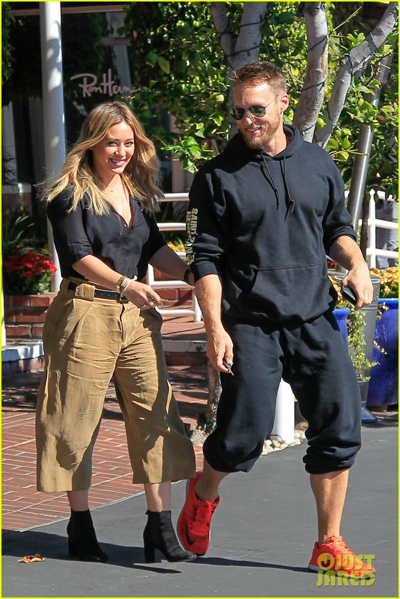 Hilary Duff & Jason Walsh Show Major PDA During Their Lunch Date ...
