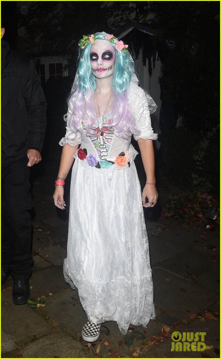 Ellie Goulding & Lily Allen Celebrate Halloween At Jonathan Ross Bash ...