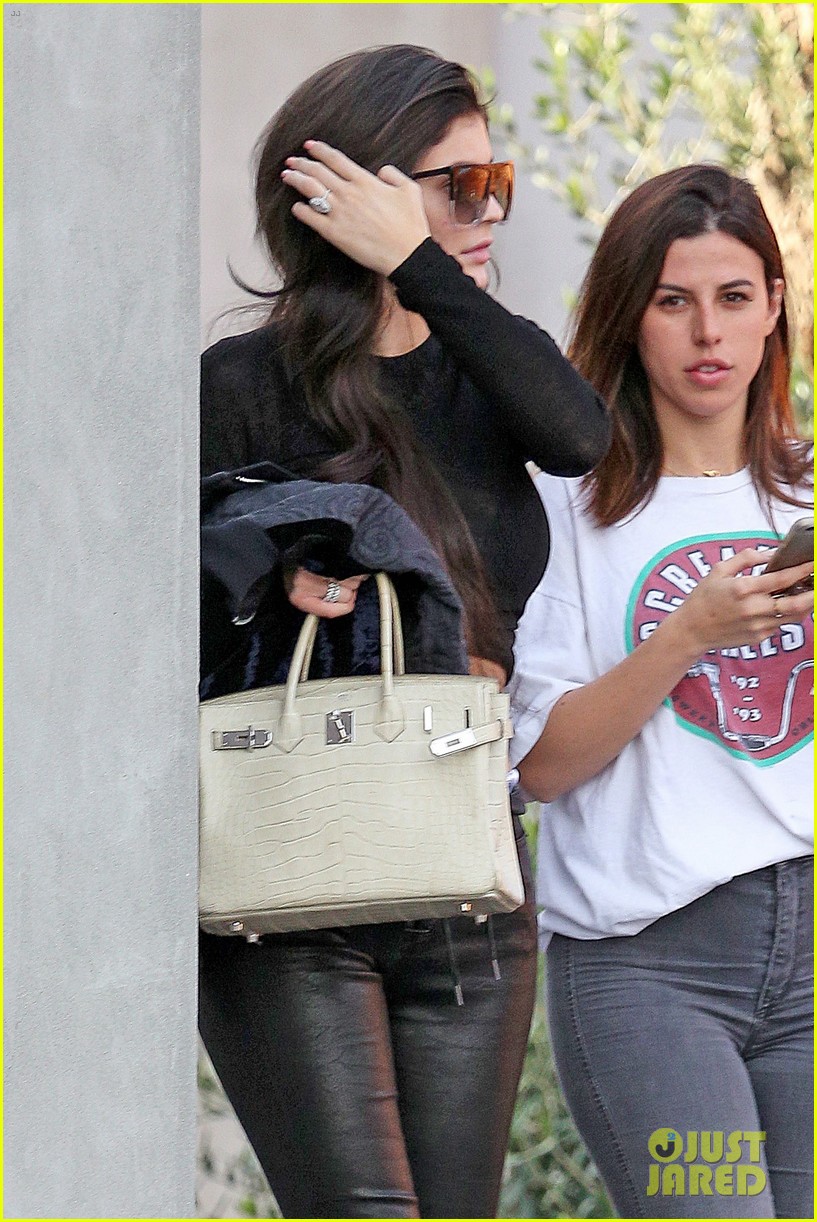 Kylie Jenner Announces Launch of Online Store 'The Kylie Shop': Photo ...