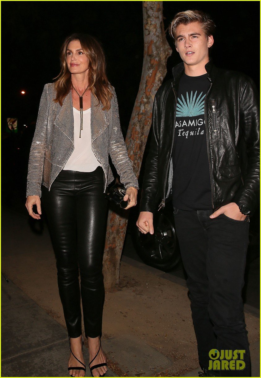 Cindy Crawford & Kaia Gerber Attend Kendall Jenner's 21st Birthday ...