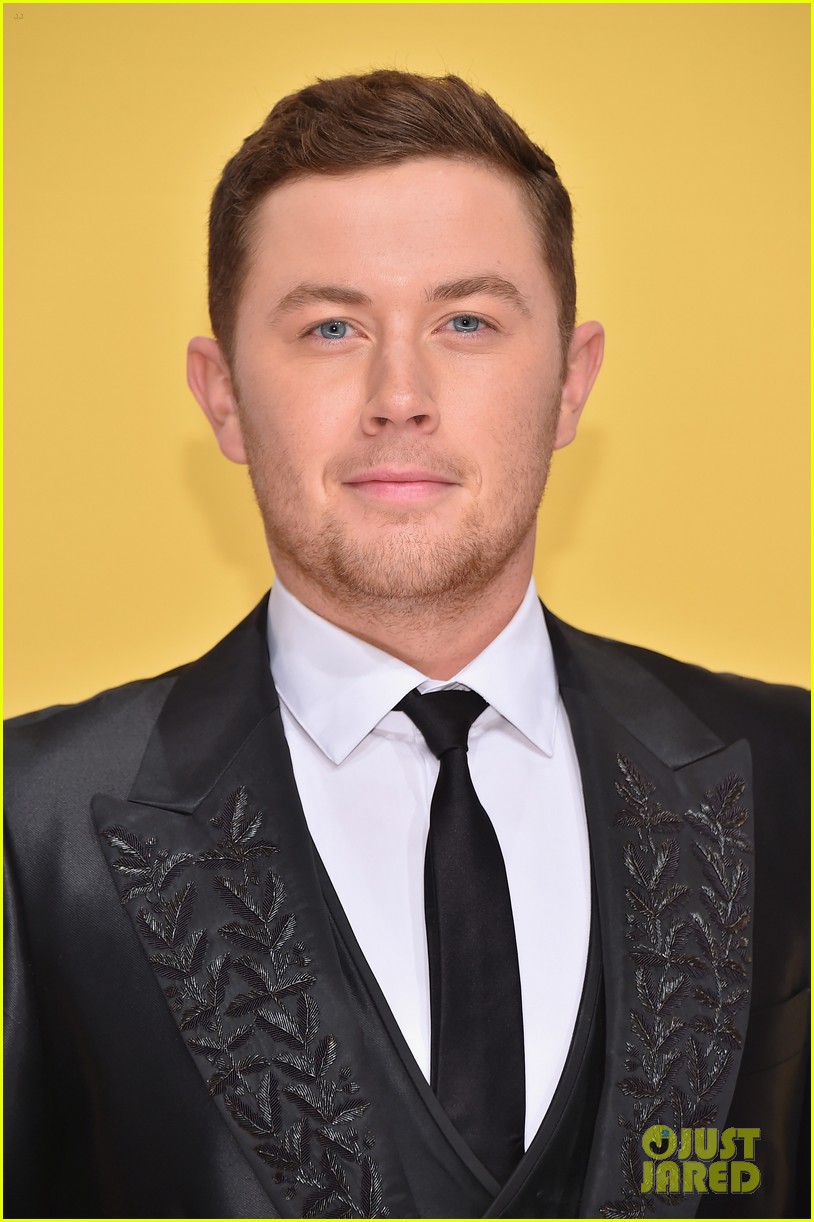 Hunter Hayes & Scotty McCreery Suit Up For CMA Awards 2016: Photo ...