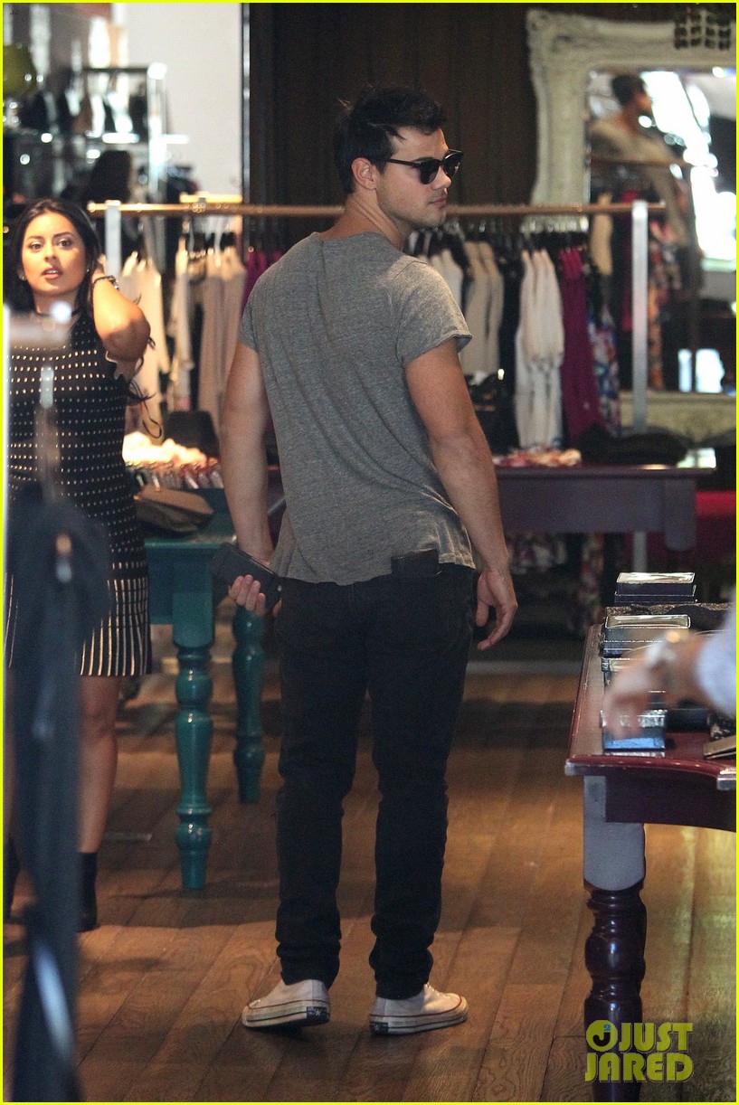 Taylor Lautner Heads to California in New 'Run the Tide' Trailer ...