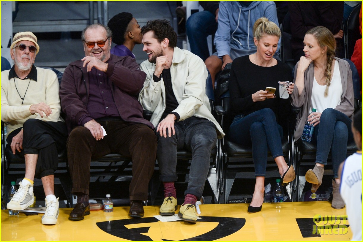Jack Nicholson & His Son Ray Share a Laugh at Lakers Game: Photo ...