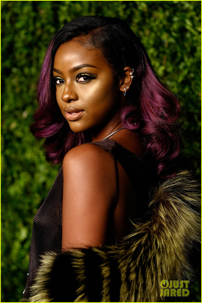 Hailey Baldwin & Nicola Peltz Get Glam at CFDA/Vogue Fashion Fund ...