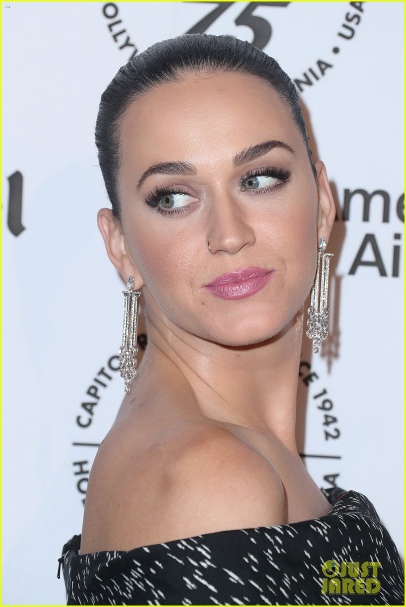 Katy Perry Stands On Stars for Capitol Records Celebration!: Photo ...